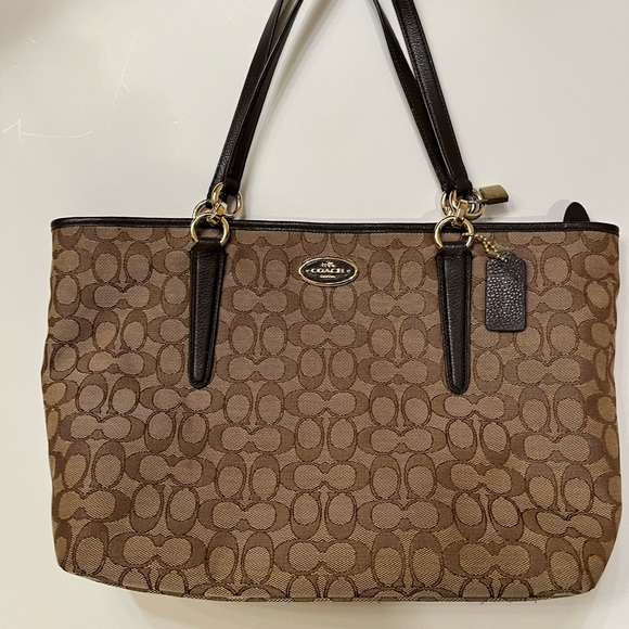 Coach | Bags | Coach Brown Shoulder Bag Cloth Zipper Closure Gold ...